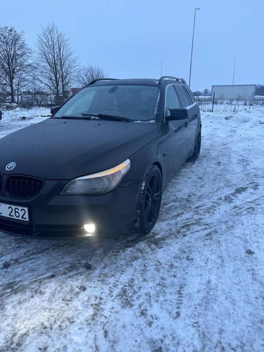 Melns BMW 530 2007 Kėdainiai, ar dzinēja tilpumu 2.99 L un nobraukumu 450 tūkst. km par 2700 €, foto 4 vietnē AUTOMOTO.COM.LV