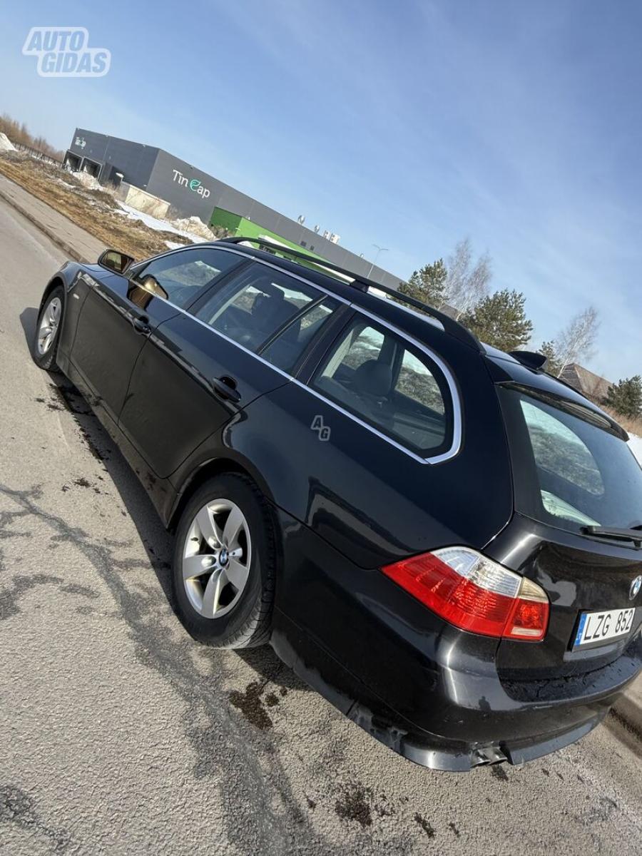 Black BMW 530 2007 in Panevezys, with an engine capacity of 3.00 L and mileage of 371 thousand km for 4200 €, photo 3 on AUTOMOTO.COM.LV