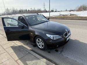 Black BMW 530 2007 in Panevezys, with an engine capacity of 3.00 L and mileage of 371 thousand km for 4200 €, photo 5 on AUTOMOTO.COM.LV