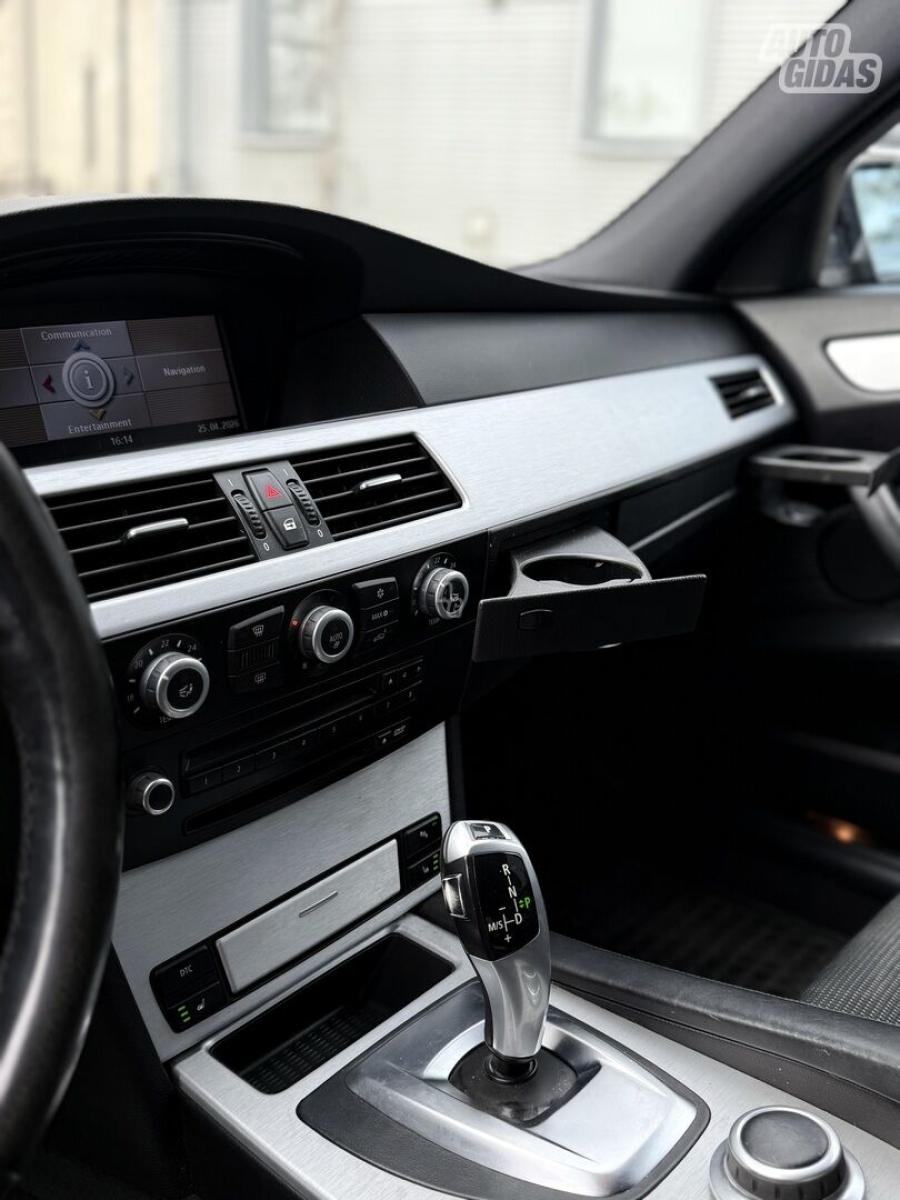 Melns BMW 530 2007 Viļņa, ar dzinēja tilpumu 3.00 L un nobraukumu 400 tūkst. km par 4850 €, foto 9 vietnē AUTOMOTO.COM.LV