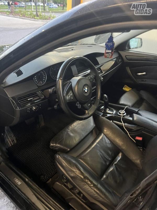 Melns BMW 530 2007 Viļņa, ar dzinēja tilpumu 3.00 L un nobraukumu 550 tūkst. km par 4880 €, foto 9 vietnē AUTOMOTO.COM.LV