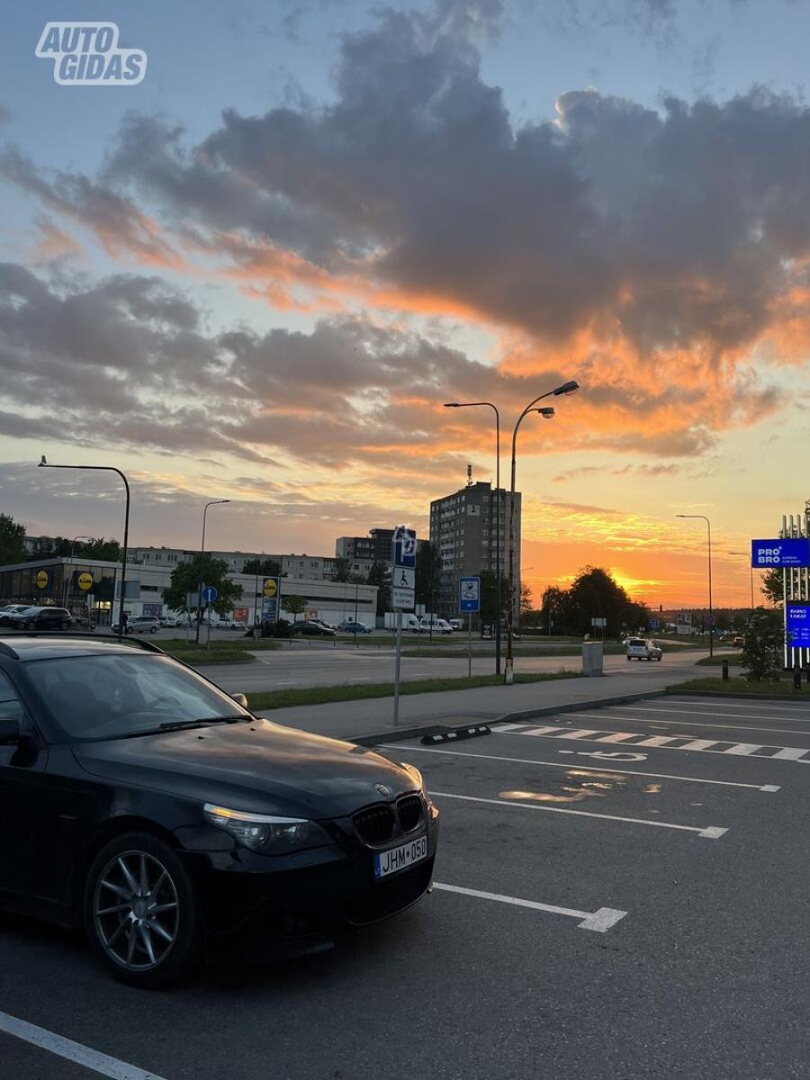 Melns BMW 530 2007 Viļņa, ar dzinēja tilpumu 3.00 L un nobraukumu 550 tūkst. km par 4880 €, foto 1 vietnē AUTOMOTO.COM.LV