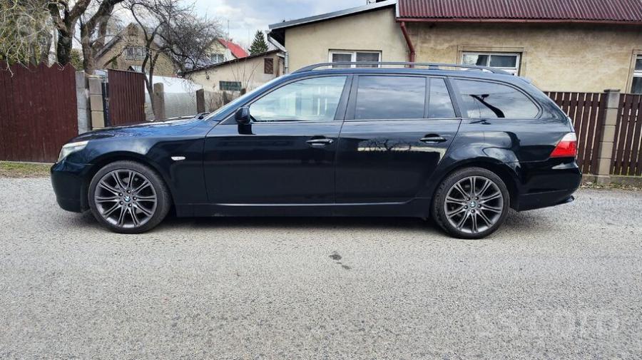 Black BMW 530 2007 in Riga, with an engine capacity of 3.00 L and mileage of 474 thousand km for 2950 €, photo 3 on AUTOMOTO.COM.LV