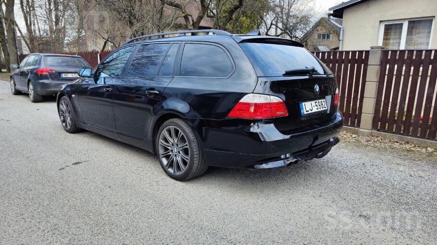 Black BMW 530 2007 in Riga, with an engine capacity of 3.00 L and mileage of 474 thousand km for 2950 €, photo 4 on AUTOMOTO.COM.LV