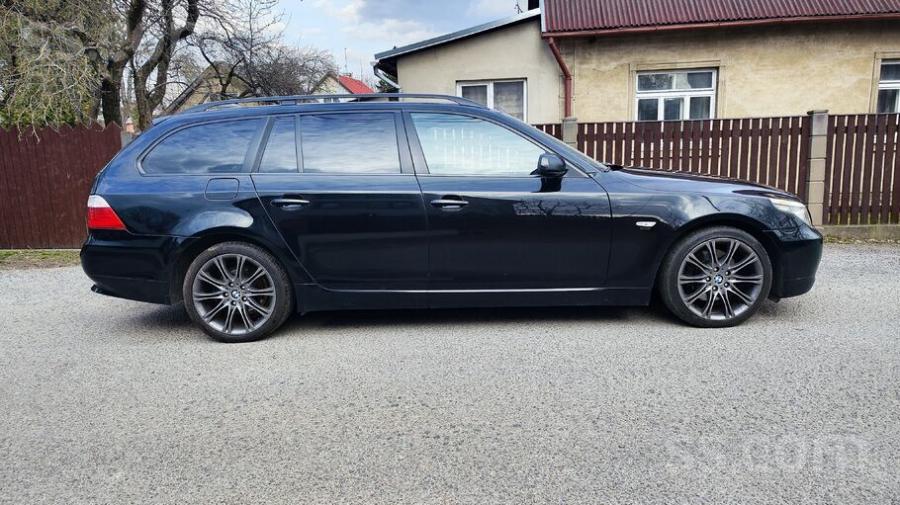 Black BMW 530 2007 in Riga, with an engine capacity of 3.00 L and mileage of 474 thousand km for 2950 €, photo 7 on AUTOMOTO.COM.LV
