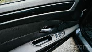 Black BMW 530 2007 in Riga, with an engine capacity of 3.00 L and mileage of 474 thousand km for 2950 €, photo 10 on AUTOMOTO.COM.LV
