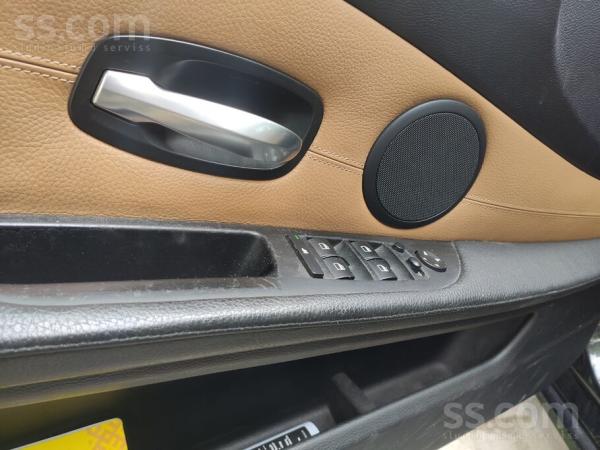 Black BMW 530 2007 in Jelgava, with an engine capacity of 3.00 L and mileage of 348 thousand km for 4950 €, photo 5 on AUTOMOTO.COM.LV