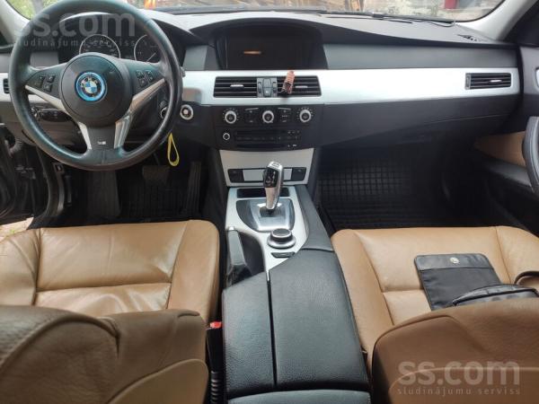 Black BMW 530 2007 in Jelgava, with an engine capacity of 3.00 L and mileage of 348 thousand km for 4950 €, photo 7 on AUTOMOTO.COM.LV