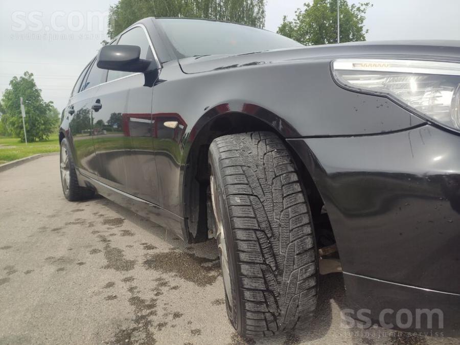 Melns BMW 530 2007 Jelgava, ar dzinēja tilpumu 3.00 L un nobraukumu 348 tūkst. km par 4950 €, foto 12 vietnē AUTOMOTO.COM.LV