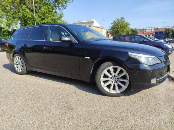 Melns BMW 530 2007 Jelgava, ar dzinēja tilpumu 3.00 L un nobraukumu 348 tūkst. km par 3490 €, foto 1 vietnē AUTOMOTO.COM.LV