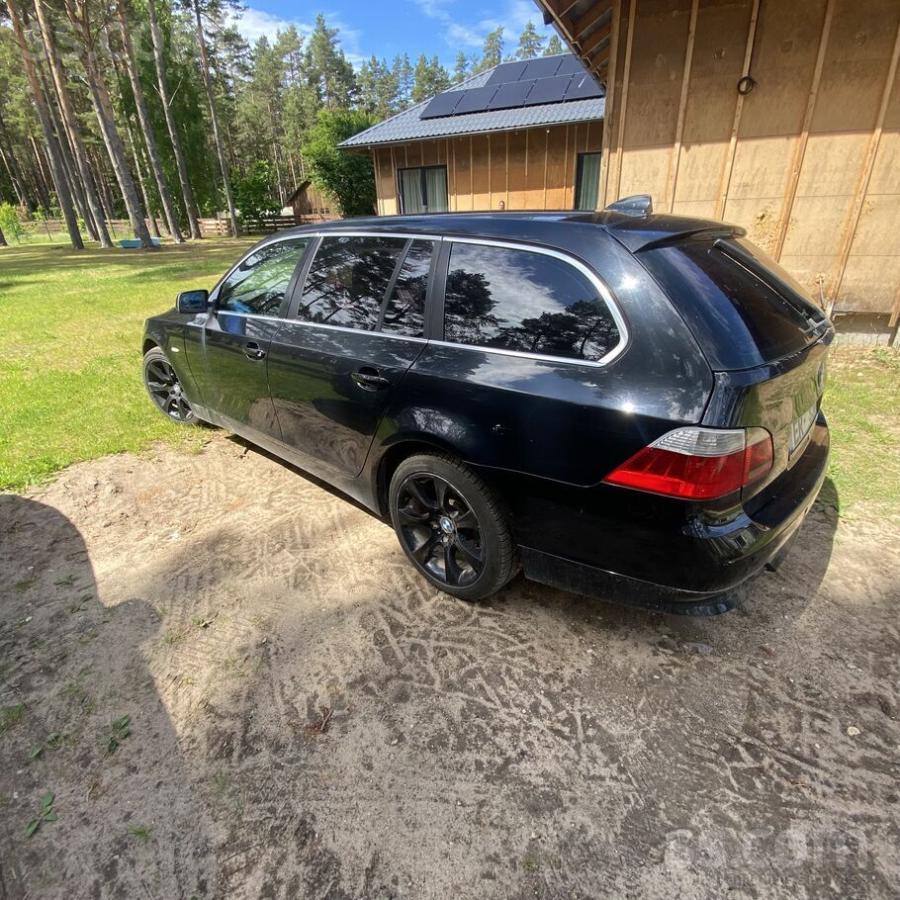 Melns BMW 530 2007 Tukums, ar dzinēja tilpumu 3.00 L un nobraukumu 480 tūkst. km par 2000 €, foto 6 vietnē AUTOMOTO.COM.LV