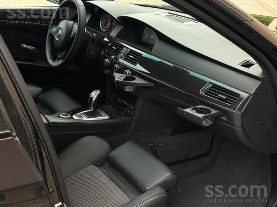 Melns BMW 530 2007 Jelgava, ar dzinēja tilpumu 3.00 L un nobraukumu 292 tūkst. km par 7350 €, foto 13 vietnē AUTOMOTO.COM.LV