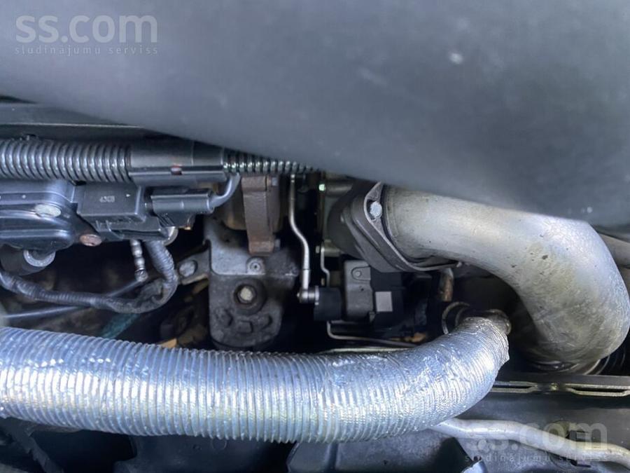 Melns BMW 530 2007 Rīga, ar dzinēja tilpumu 3.00 L un nobraukumu 370 tūkst. km par 6500 €, foto 31 vietnē AUTOMOTO.COM.LV