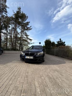 Melns BMW 530 2007 Jūrmala, ar dzinēja tilpumu 3.00 L un nobraukumu 374 tūkst. km par 7900 €, foto  vietnē AUTOMOTO.COM.LV