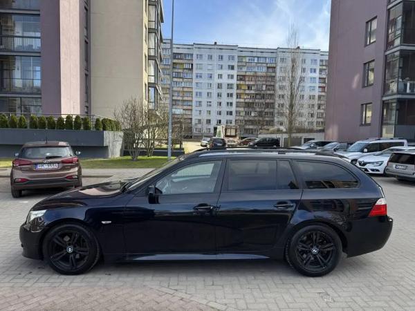 Black BMW 530 2007 in Riga, with an engine capacity of 3.00 L and mileage of 363 thousand km for 5990 €, photo 3 on AUTOMOTO.COM.LV