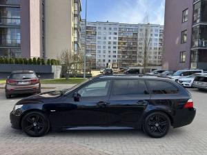 Black BMW 530 2007 in Riga, with an engine capacity of 3.00 L and mileage of 363 thousand km for 5990 €, photo 4 on AUTOMOTO.COM.LV