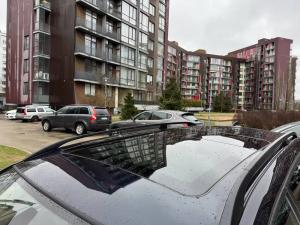 Black BMW 530 2007 in Riga, with an engine capacity of 3.00 L and mileage of 363 thousand km for 5990 €, photo 7 on AUTOMOTO.COM.LV