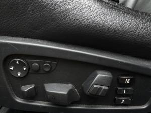 Black BMW 530 2007 in Riga, with an engine capacity of 3.00 L and mileage of 363 thousand km for 5990 €, photo 17 on AUTOMOTO.COM.LV