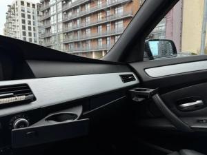 Black BMW 530 2007 in Riga, with an engine capacity of 3.00 L and mileage of 363 thousand km for 5990 €, photo 29 on AUTOMOTO.COM.LV