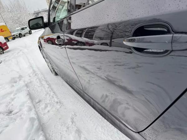 Black BMW 530 2007 in Riga, with an engine capacity of 3.00 L and mileage of 375 thousand km for 4990 €, photo 5 on AUTOMOTO.COM.LV