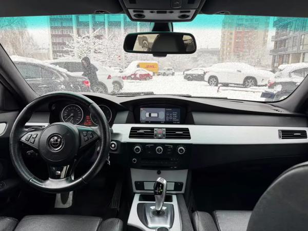 Black BMW 530 2007 in Riga, with an engine capacity of 3.00 L and mileage of 375 thousand km for 4990 €, photo 7 on AUTOMOTO.COM.LV