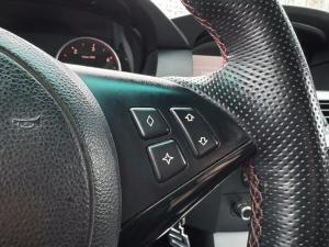 Melns BMW 530 2007 Rīga, ar dzinēja tilpumu 3.00 L un nobraukumu 375 tūkst. km par 4990 €, foto 23 vietnē AUTOMOTO.COM.LV