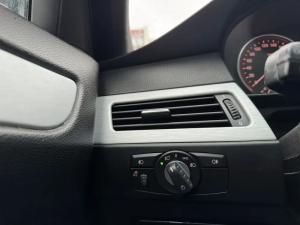 Melns BMW 530 2007 Rīga, ar dzinēja tilpumu 3.00 L un nobraukumu 375 tūkst. km par 4990 €, foto 30 vietnē AUTOMOTO.COM.LV
