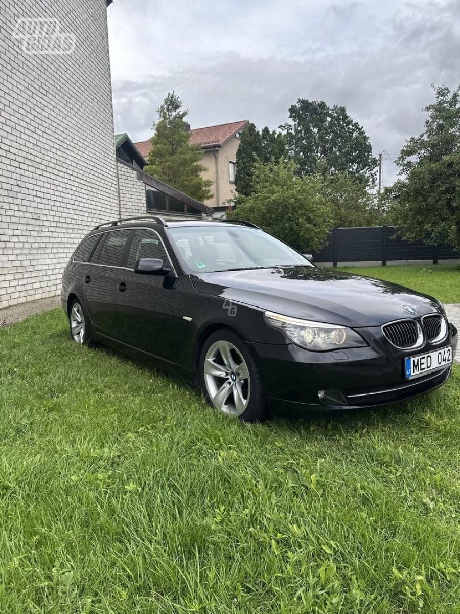 Black BMW 530 2007 in Kaunas, with an engine capacity of 3.00 L and mileage of 300 thousand km for 3700 €, photo 3 on AUTOMOTO.COM.LV