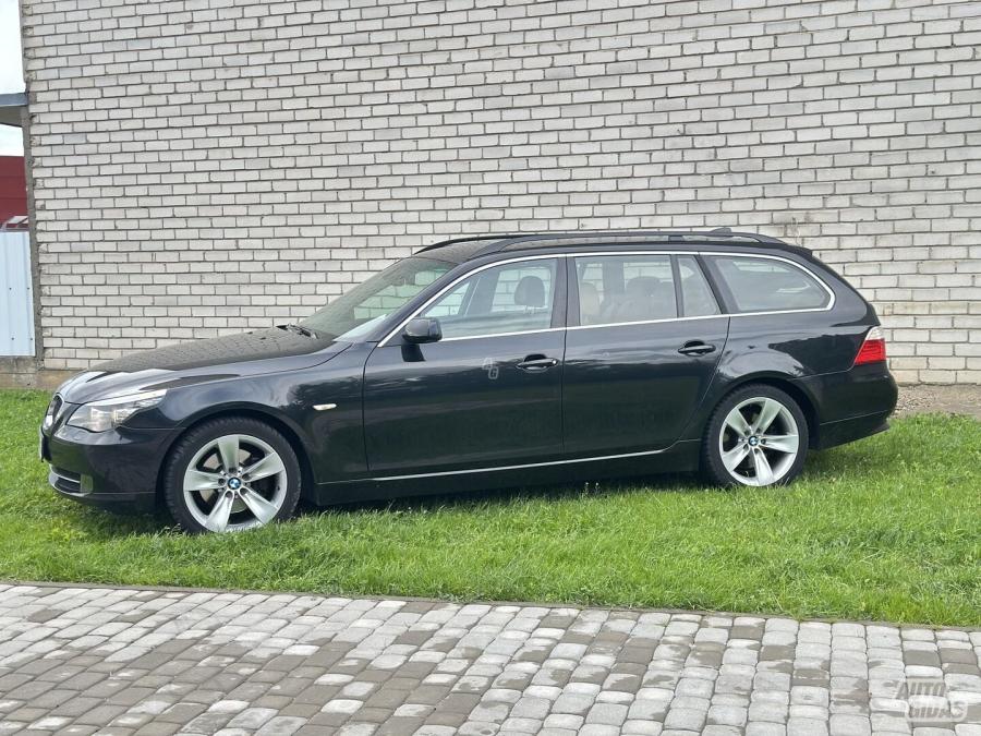 Black BMW 530 2007 in Kaunas, with an engine capacity of 3.00 L and mileage of 300 thousand km for 3700 €, photo 9 on AUTOMOTO.COM.LV