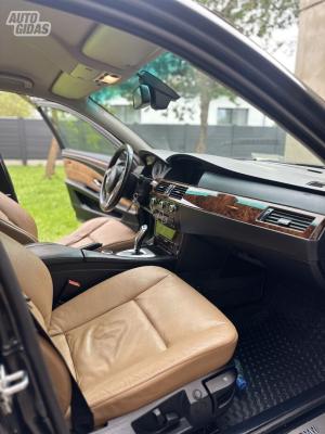 Black BMW 530 2007 in Kaunas, with an engine capacity of 3.00 L and mileage of 300 thousand km for 3700 €, photo 13 on AUTOMOTO.COM.LV