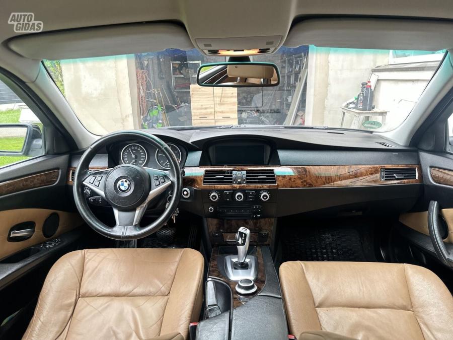 Black BMW 530 2007 in Kaunas, with an engine capacity of 3.00 L and mileage of 300 thousand km for 3700 €, photo 15 on AUTOMOTO.COM.LV