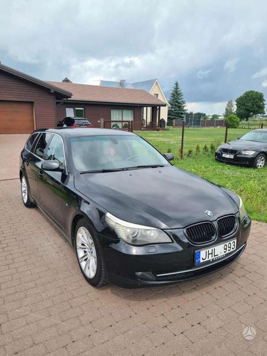 Black BMW 530 2007 in Kaisiadorys, with an engine capacity of 2.99 L and mileage of 369 thousand km for 4150 €, photo 6 on AUTOMOTO.COM.LV