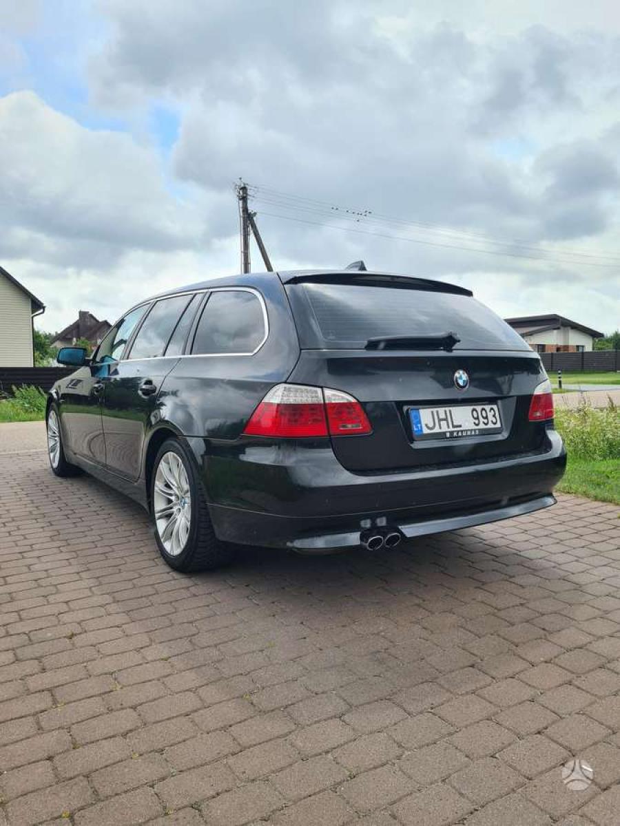 Black BMW 530 2007 in Kaisiadorys, with an engine capacity of 2.99 L and mileage of 369 thousand km for 4150 €, photo 10 on AUTOMOTO.COM.LV