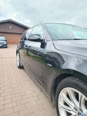 Black BMW 530 2007 in Kaisiadorys, with an engine capacity of 2.99 L and mileage of 369 thousand km for 4150 €, photo 16 on AUTOMOTO.COM.LV