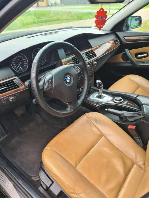 Black BMW 530 2007 in Kaisiadorys, with an engine capacity of 2.99 L and mileage of 369 thousand km for 4150 €, photo 20 on AUTOMOTO.COM.LV