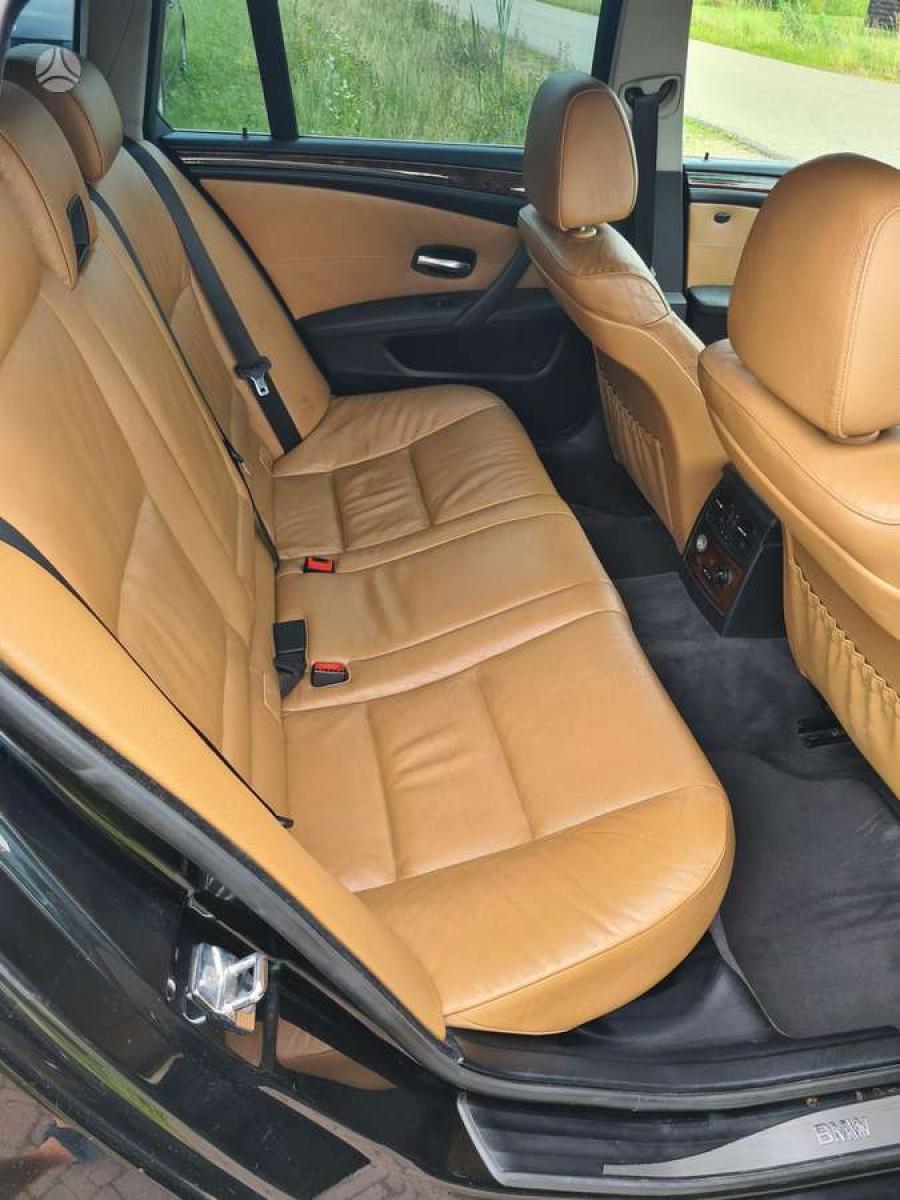 Black BMW 530 2007 in Kaisiadorys, with an engine capacity of 2.99 L and mileage of 369 thousand km for 4150 €, photo 23 on AUTOMOTO.COM.LV