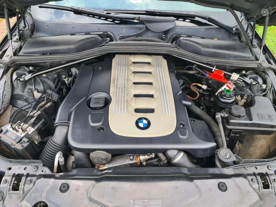 Black BMW 530 2007 in Kaisiadorys, with an engine capacity of 2.99 L and mileage of 369 thousand km for 4150 €, photo 26 on AUTOMOTO.COM.LV