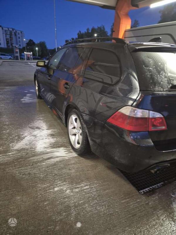Melns BMW 530 2007 Jonava, ar dzinēja tilpumu 2.99 L un nobraukumu 366 tūkst. km par 4000 €, foto 2 vietnē AUTOMOTO.COM.LV