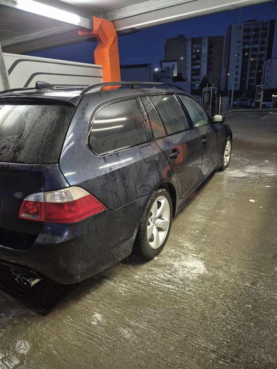 Black BMW 530 2007 in Jonava, with an engine capacity of 2.99 L and mileage of 366 thousand km for 4000 €, photo 4 on AUTOMOTO.COM.LV
