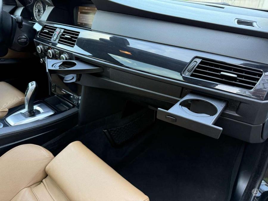 Melns BMW 530 2007 Viļņa, ar dzinēja tilpumu 2.99 L un nobraukumu 278 tūkst. km par 3950 €, foto 16 vietnē AUTOMOTO.COM.LV