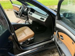 Black BMW 530 2007 in Radviliskis, with an engine capacity of 3.00 L and mileage of 381 thousand km for 3300 €, photo 13 on AUTOMOTO.COM.LV
