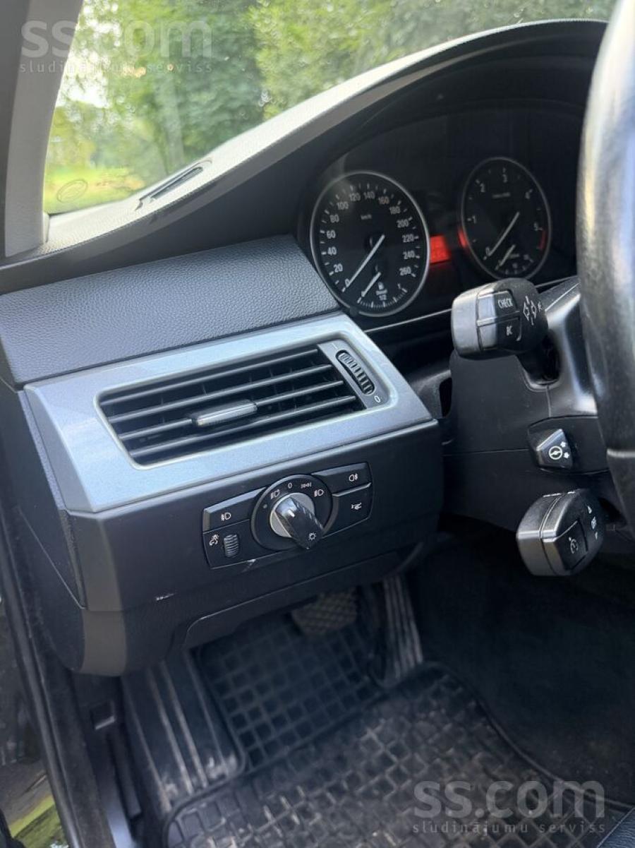 Melns BMW 530 2007 Rēzekne, ar dzinēja tilpumu 3.00 L un nobraukumu 320 tūkst. km par 5200 €, foto 7 vietnē AUTOMOTO.COM.LV