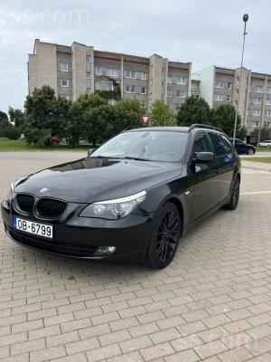 Melns BMW 530 2007 Aizkraukle, ar dzinēja tilpumu 3.00 L un nobraukumu 457 tūkst. km par 4700 €, foto  vietnē AUTOMOTO.COM.LV