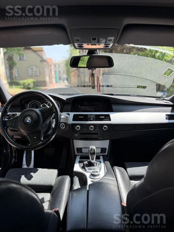 Black BMW 530 2007 in Cesis, with an engine capacity of 3.00 L and mileage of 377 thousand km for 6000 €, photo 4 on AUTOMOTO.COM.LV