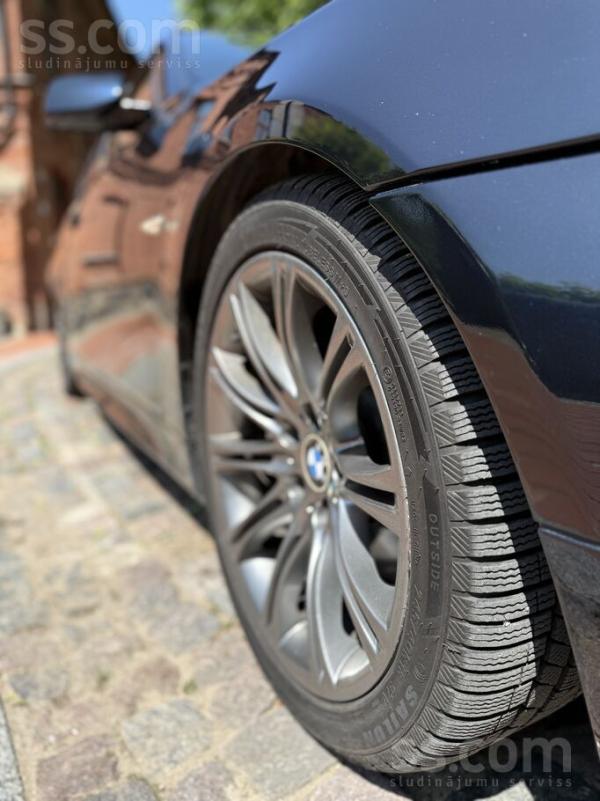 Black BMW 530 2007 in Cesis, with an engine capacity of 3.00 L and mileage of 377 thousand km for 6000 €, photo 7 on AUTOMOTO.COM.LV
