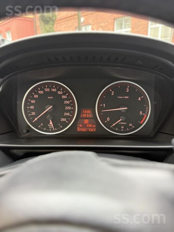 Black BMW 530 2007 in Cesis, with an engine capacity of 3.00 L and mileage of 377 thousand km for 6000 €, photo 8 on AUTOMOTO.COM.LV