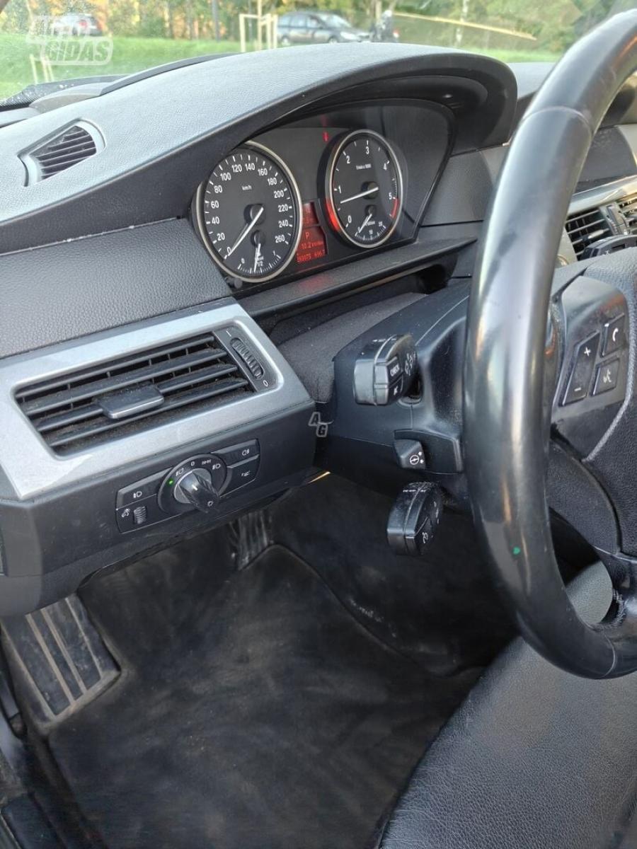 Black BMW 530 2007 in Alytus, with an engine capacity of 3.00 L and mileage of 293 thousand km for 4700 €, photo 14 on AUTOMOTO.COM.LV
