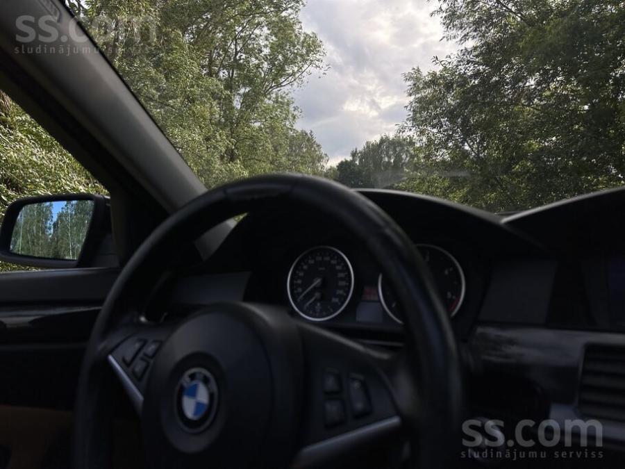 Black BMW 530 2008 in Riga, with an engine capacity of 3.00 L and mileage of 467 thousand km for 4600 €, photo 7 on AUTOMOTO.COM.LV
