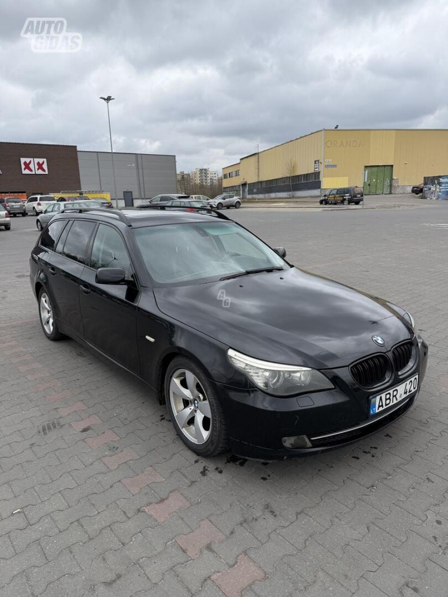 Black BMW 530 2008 in Vilnius, with an engine capacity of 3.00 L and mileage of 321 thousand km for 3500 €, photo 3 on AUTOMOTO.COM.LV
