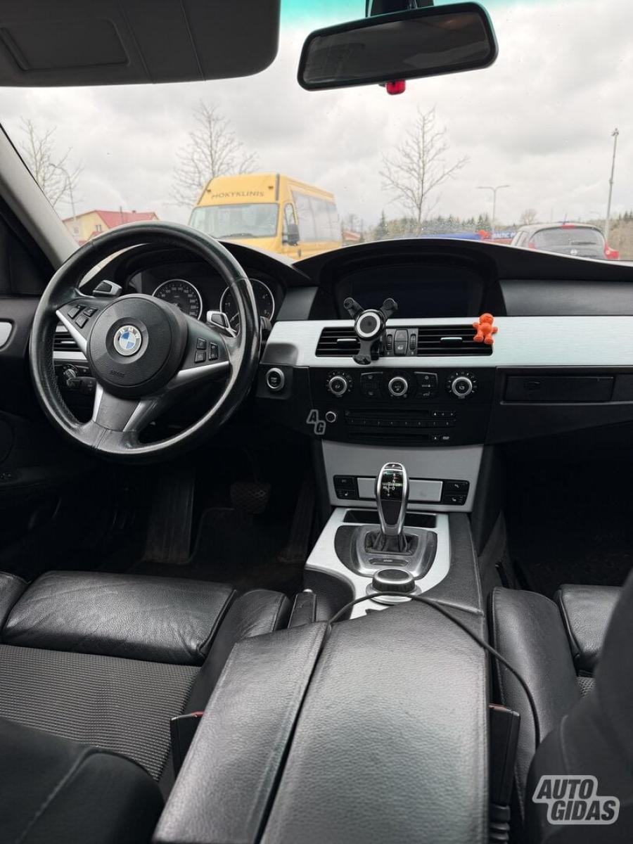 Black BMW 530 2008 in Vilnius, with an engine capacity of 3.00 L and mileage of 321 thousand km for 3500 €, photo 10 on AUTOMOTO.COM.LV